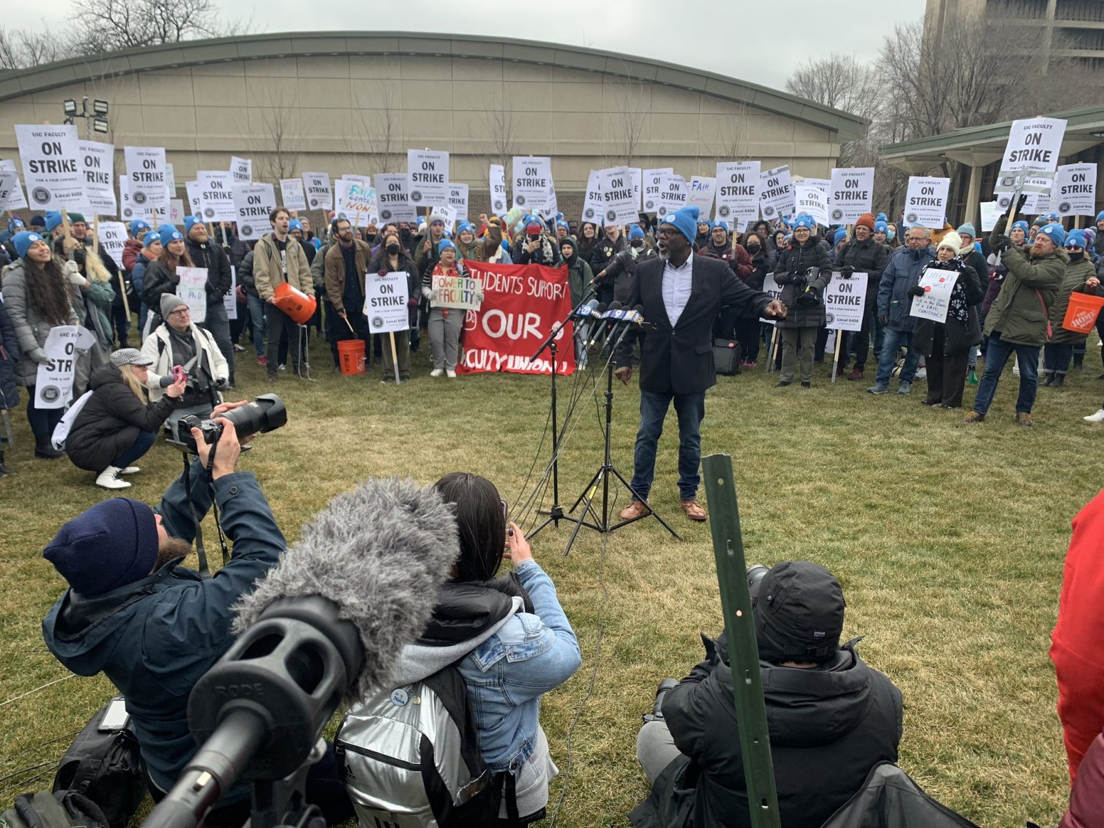 University of Illinois Chicago faculty strike after contract ...