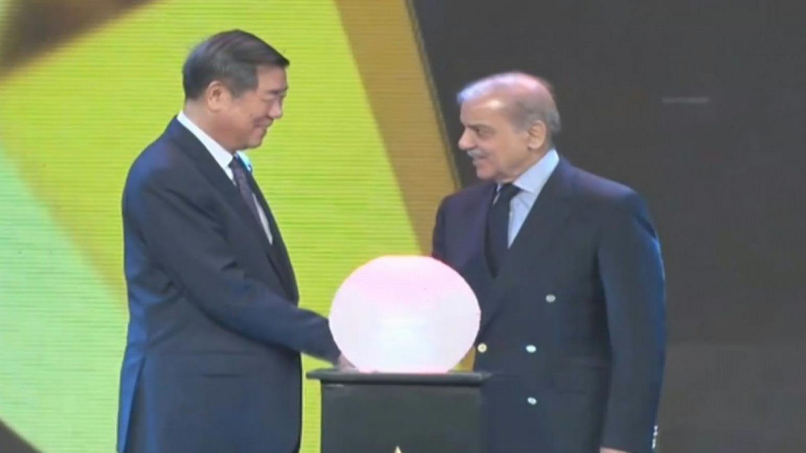 China, Pakistan discuss economic cooperation as multi-billion dollar ...