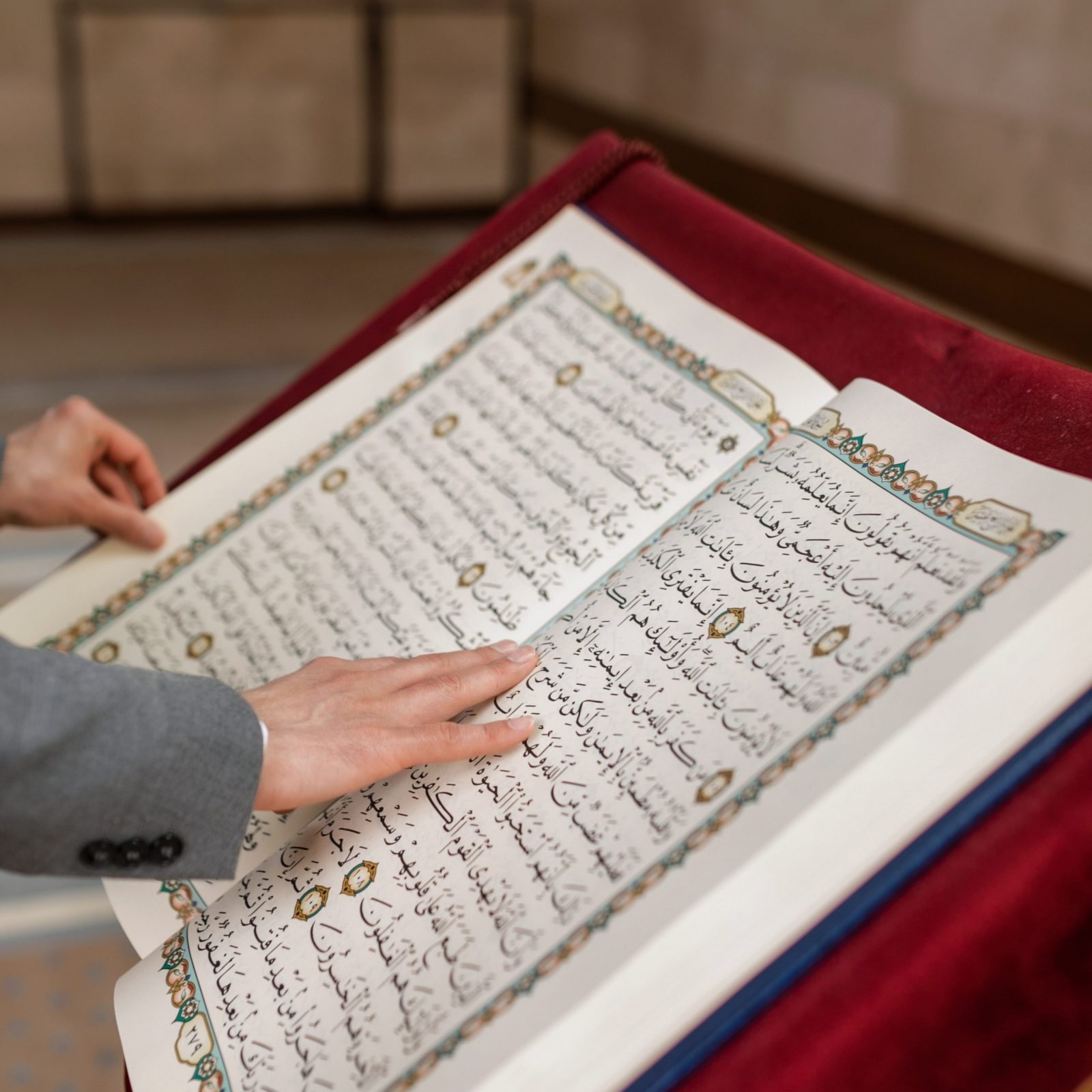 Rare Manuscripts on display at Makkah's Grand Mosque Library - Muslim ...