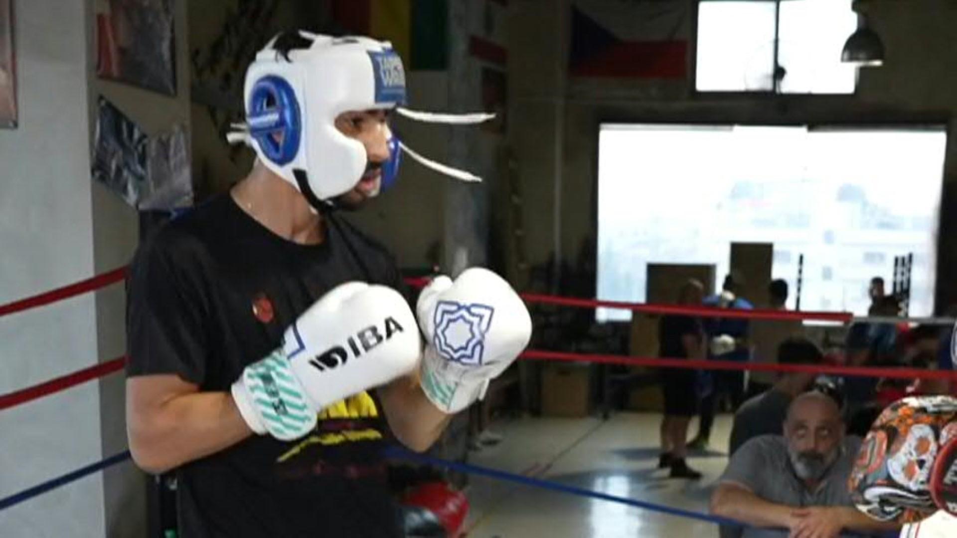 Palestinian boxer fights war hurdles to make Olympics history - Muslim ...