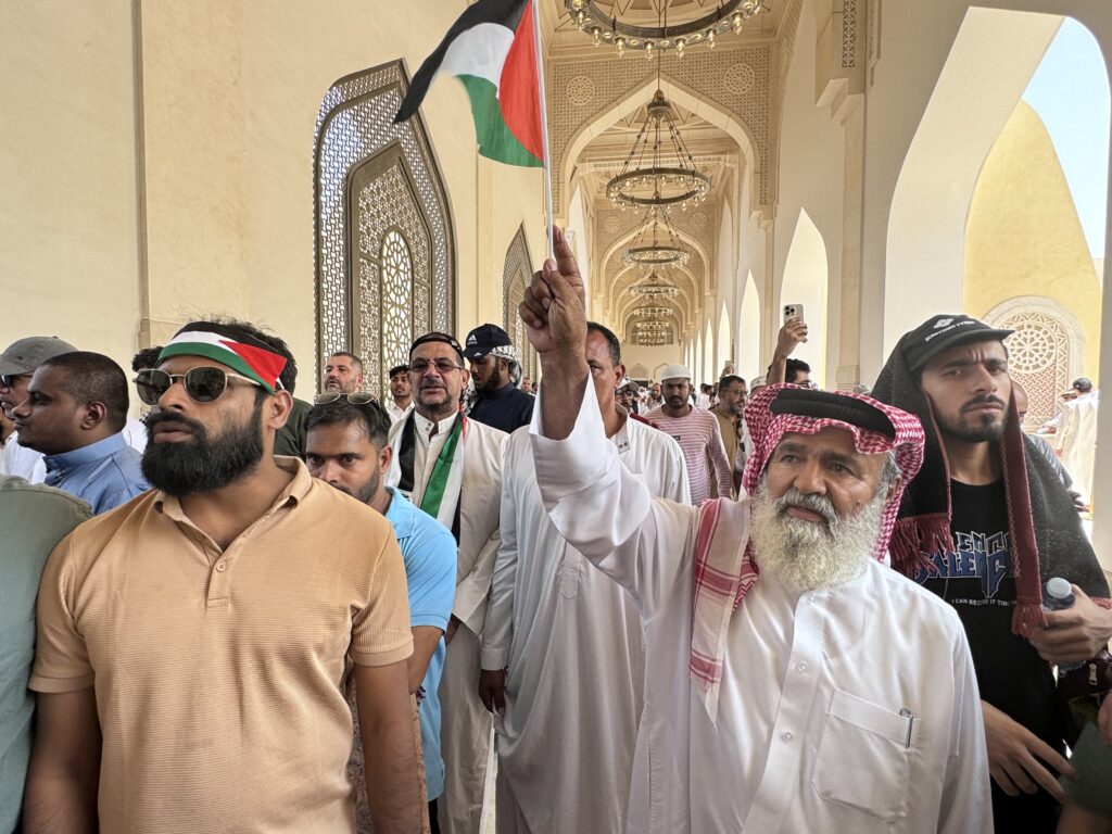 Thousands mourn Hamas leader Haniyeh in Qatar and world cities - Muslim ...