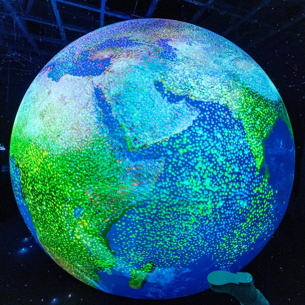 Dubai writing program unveils Arabic scientific works - Muslim Network TV