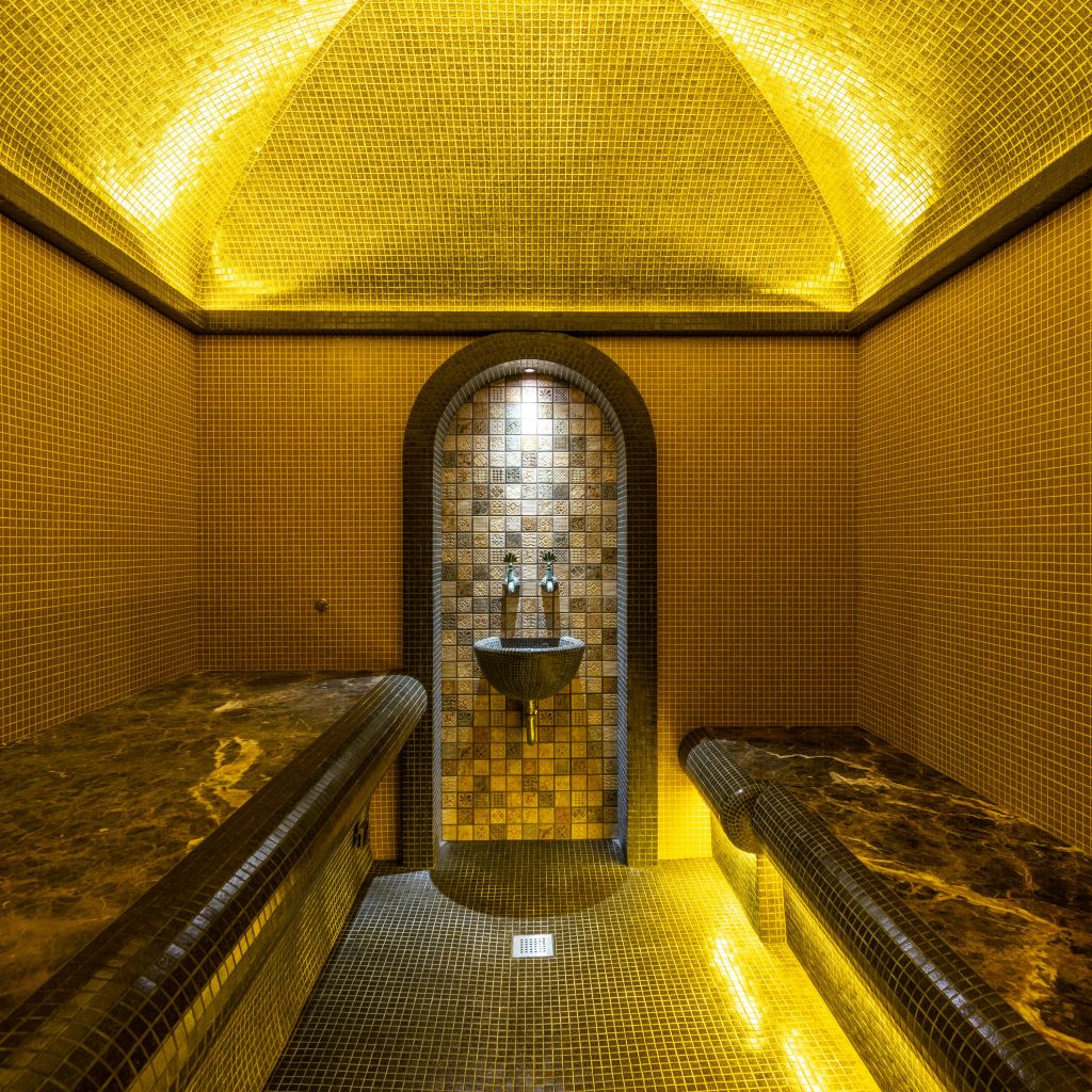 Paris embraces the tradition of hammams - Muslim Network TV