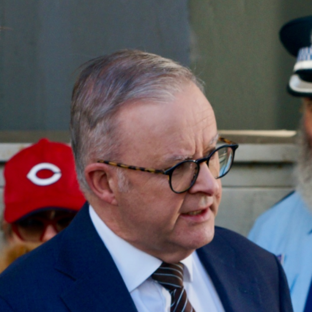 Blair pressured UK soldiers’ Iraq cases, files reveal - Muslim Network TV